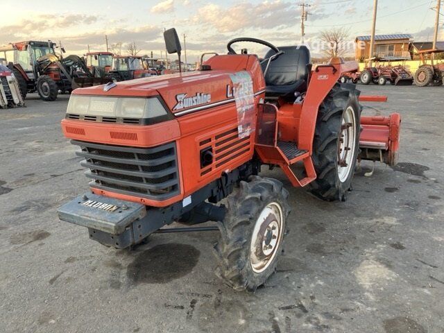 Kubota TRACTOR(Kubota) mototraktor