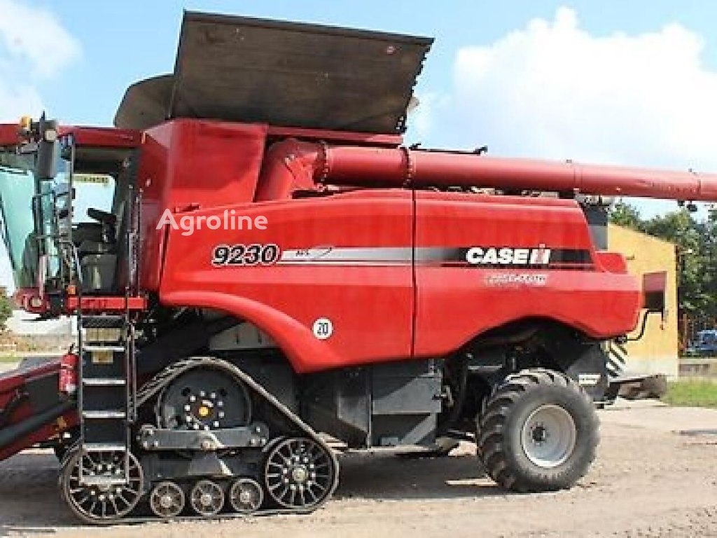 Case IH AF 9230 Raupe Allrad kombajn za žito