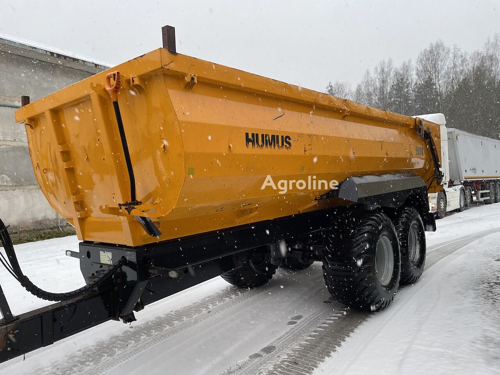 Humus traktorska prikolica