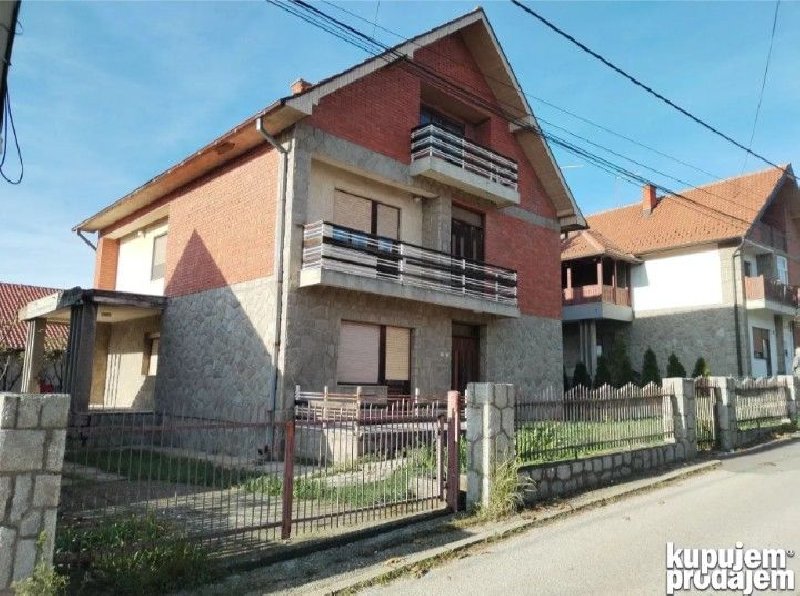 Kuća 197 m2 Lazarevac