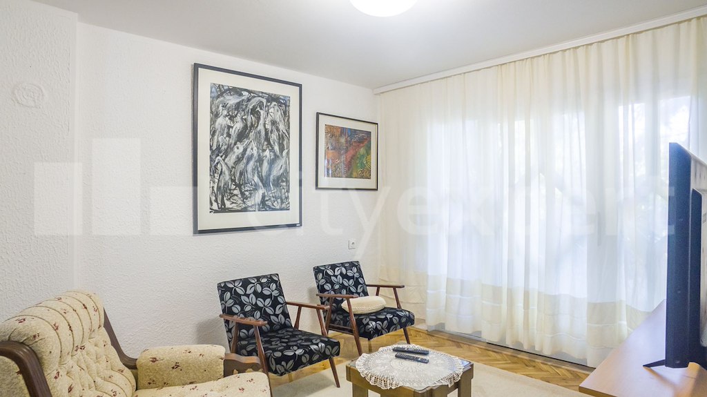 Poslovni prostor za izdavanje BEZ PROVIZIJE: Trosoban, 120m², Kalač Brdo, Palilula - 320€