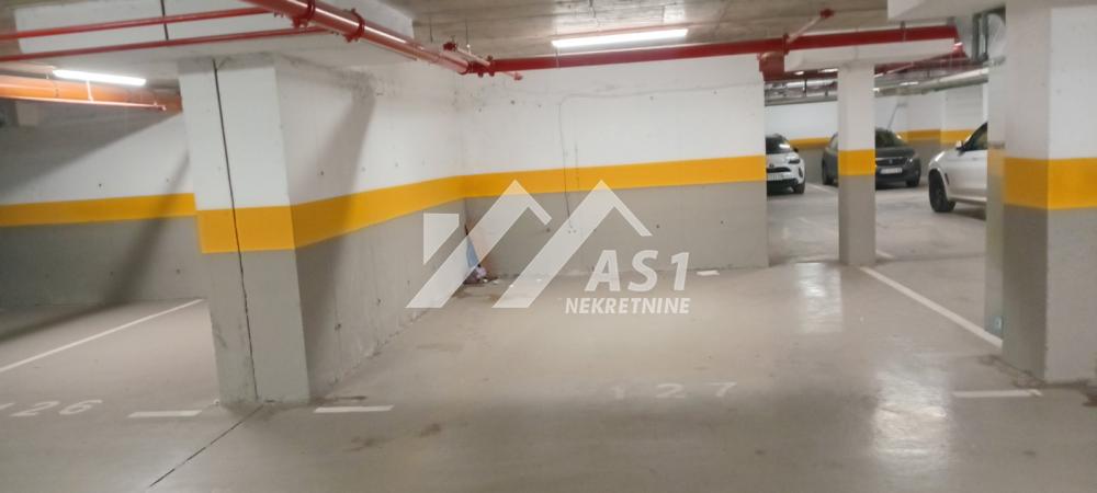 Skver garažno mesto za dva auta ID#4819 120 €
