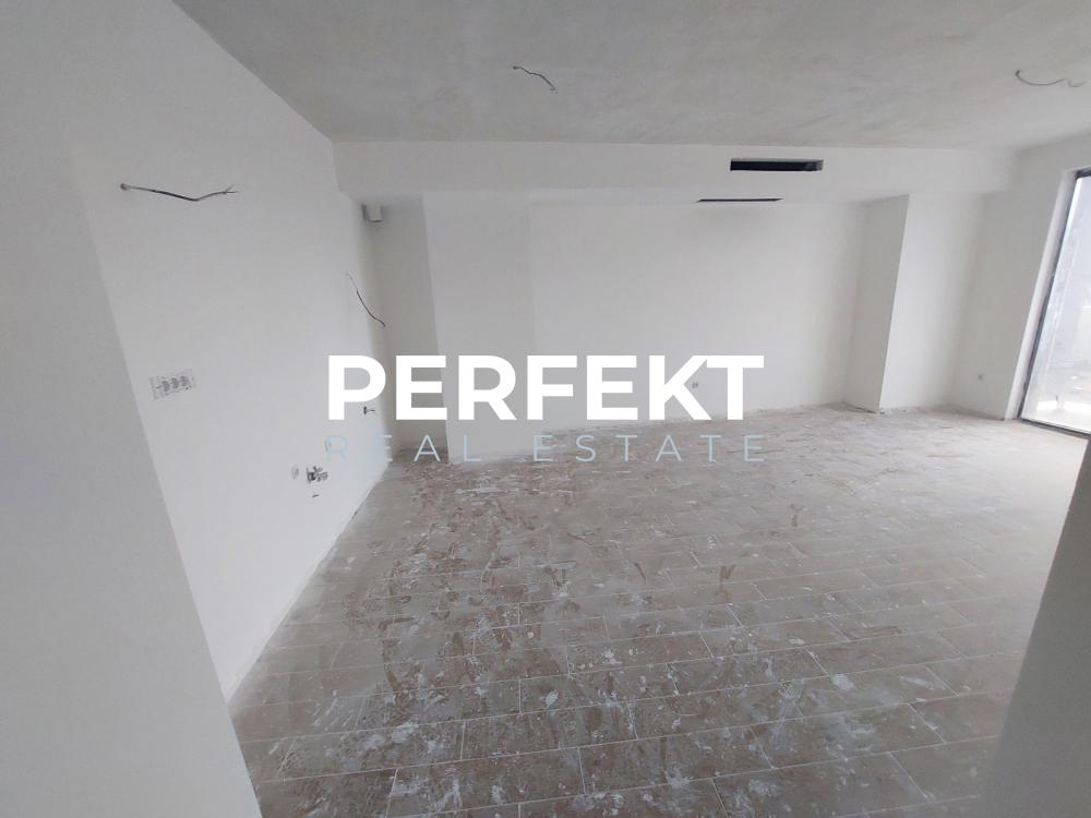 Centar 80m2, treći sprat, eg 128.000 €