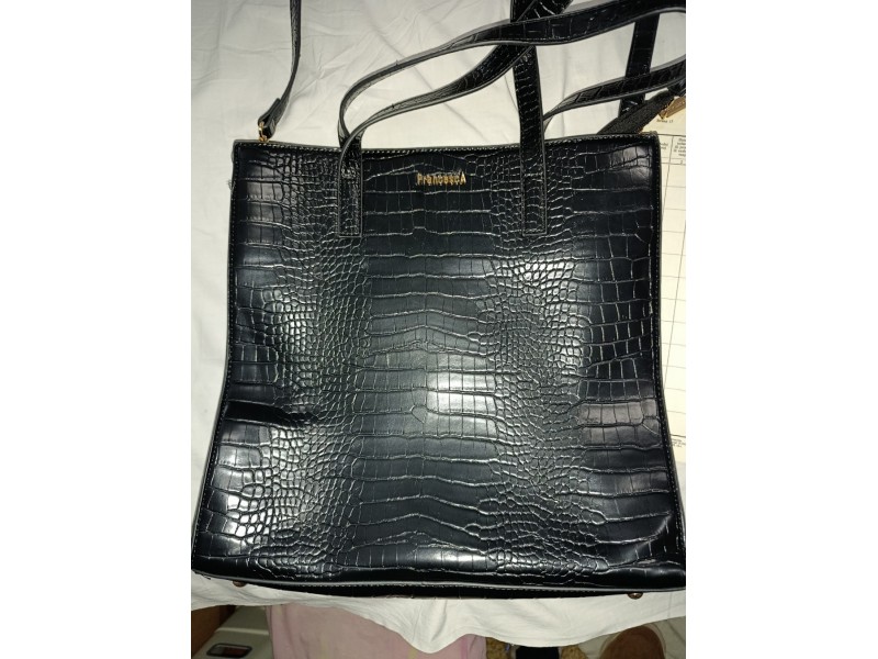 FRNČESKA,JEDNOM NOŠENA KROKO TORBA