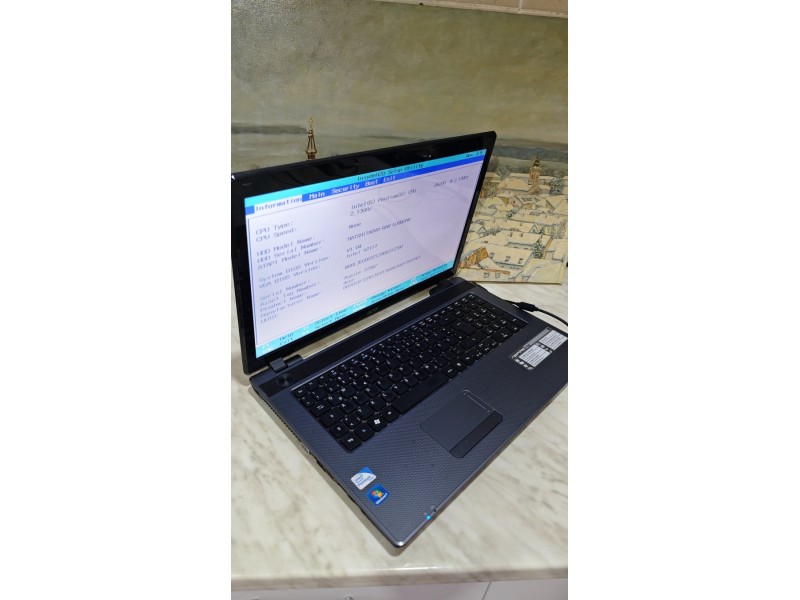 Laptop ACER,model 7739Z