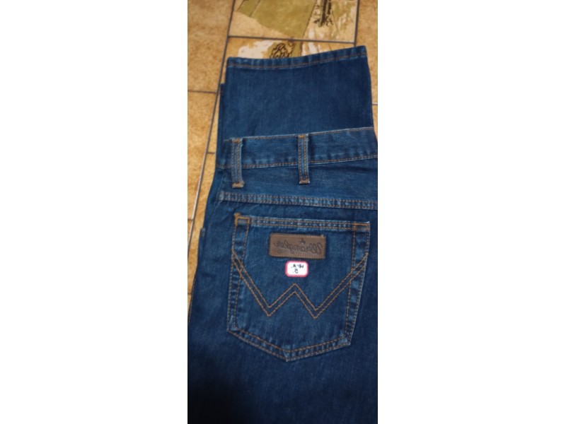 WRANGLER TEXAS W35 L30 (L32)original broj 5