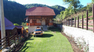 Vila na Tari sa 3 opremljena apartmana u blizini Zaovinskog jezera