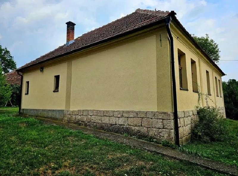 Imanje sa kućom 130 m2 i plac 3 ha Kosjerić