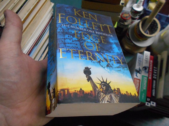 Ken Follett  - Edge of Eternity