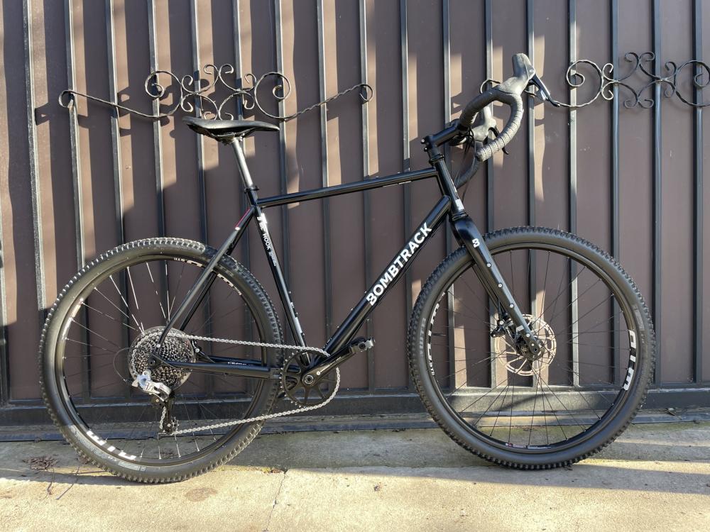 BOMBTRACK CR-Mo L-Vel Sram Rival