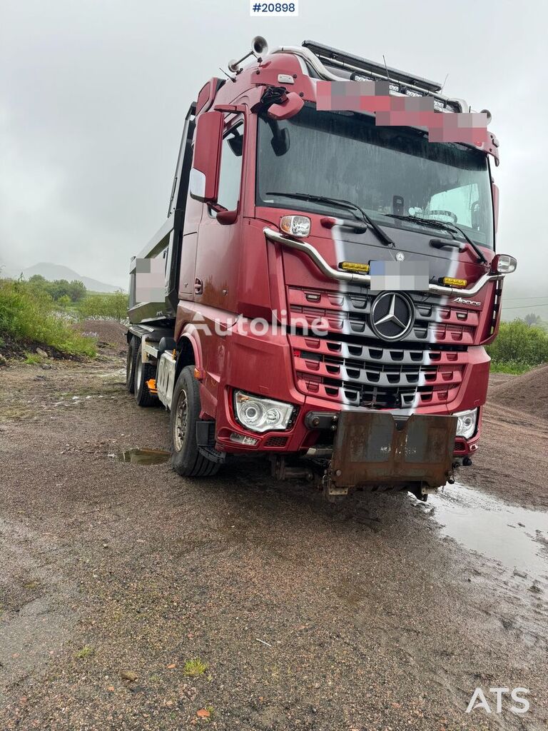 Mercedes-Benz Arocs 2858 6x4 komplett brøyterigget m/underliggende skjær (lekk kiper