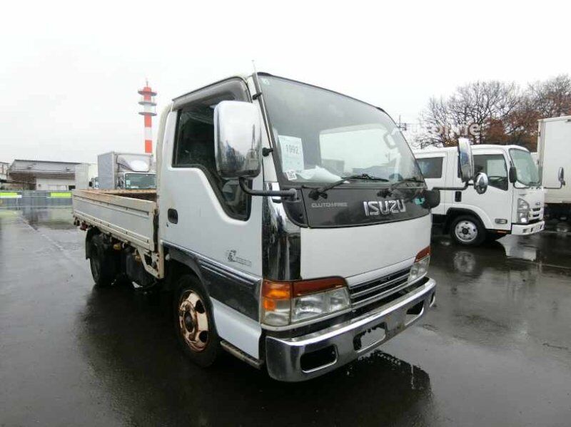 Isuzu ELF kamion s ravnom platformom