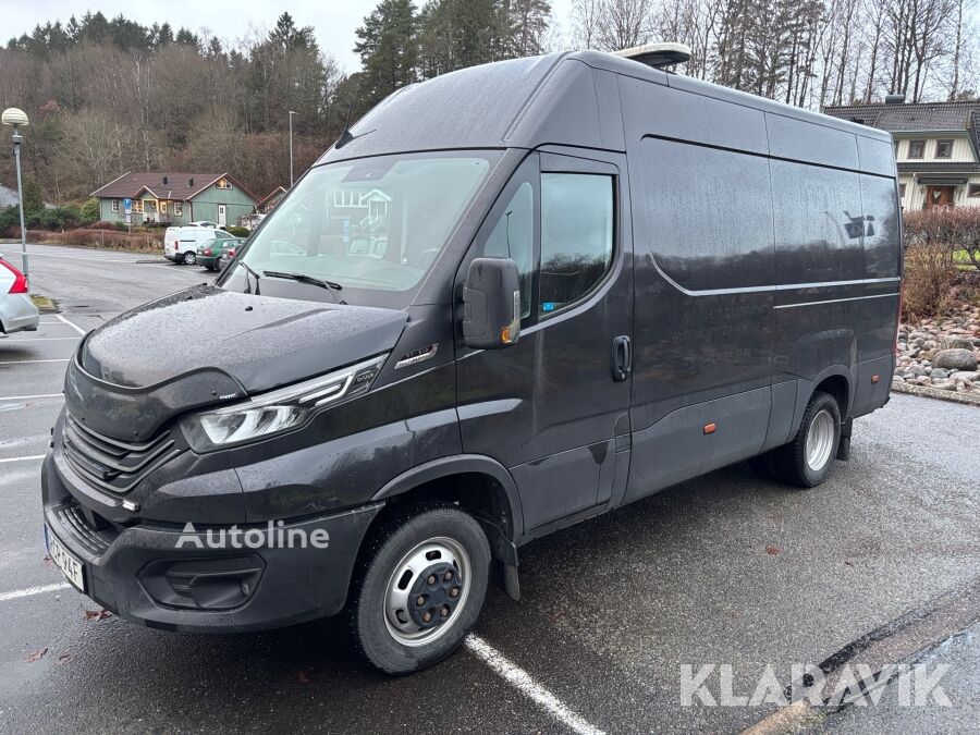 Prodaje se IVECO Daily minibus furgon na aukciji