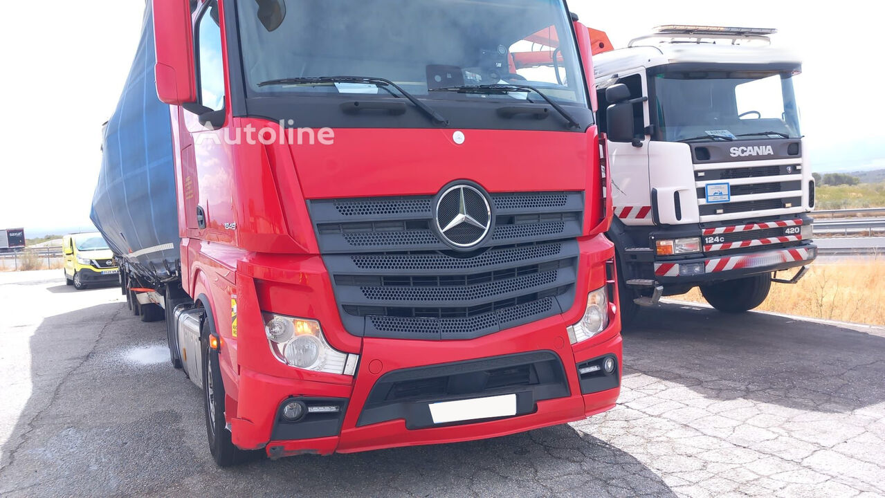 Mercedes-Benz Actros 1845 tegljač nakon udesa
