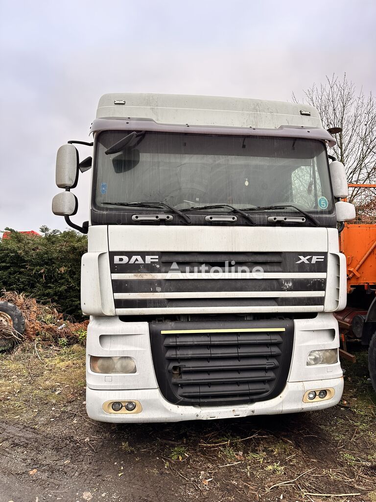 DAF XF 105 460 tegljač