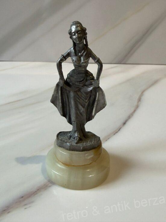 Vintage figura dame od metala na oniks bazi Pakistan