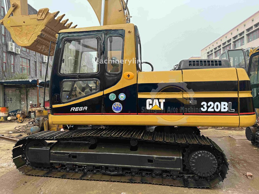 Caterpillar 320 bager guseničar