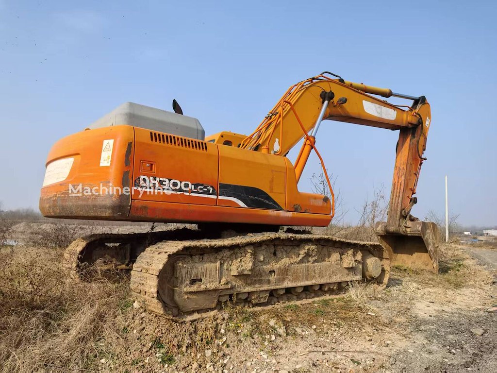 Doosan DH300 bager guseničar
