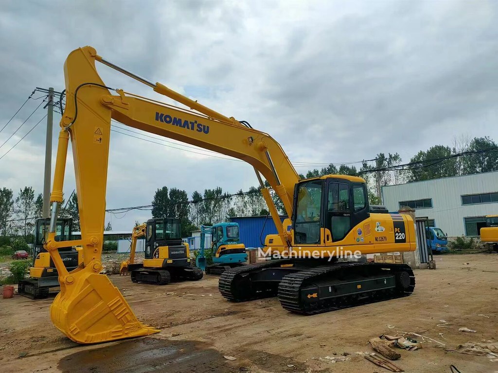 Komatsu PC220 bager guseničar