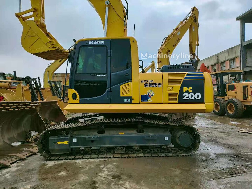 Komatsu PC200 bager guseničar