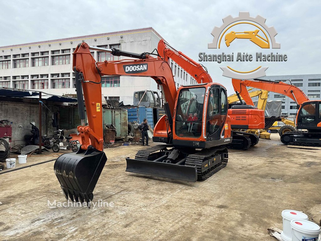 Doosan DX80 midi bager