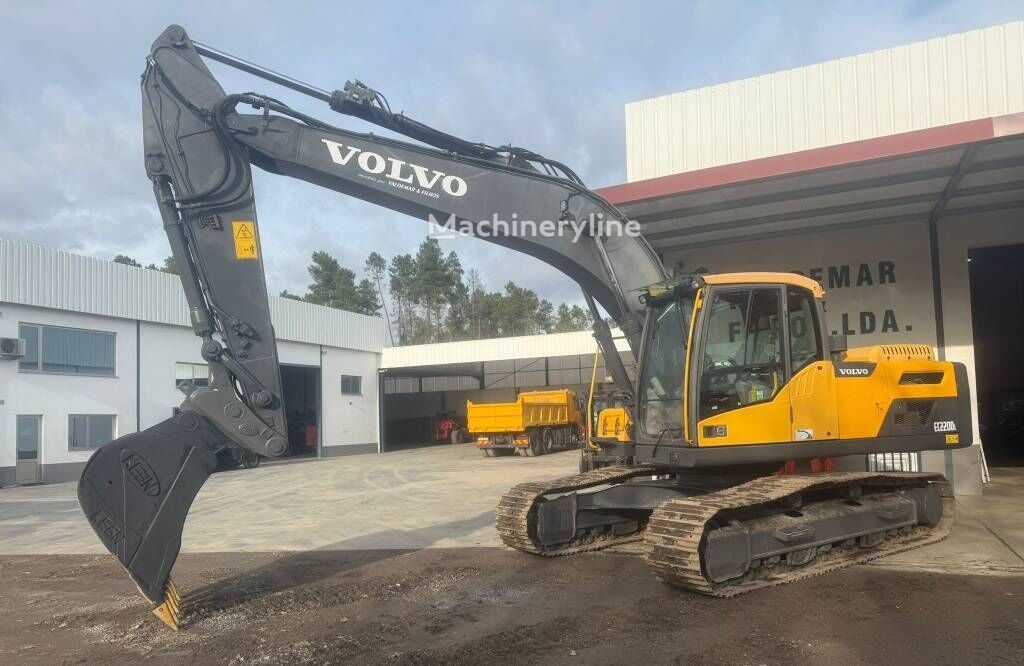 Volvo EC 220 DL bager guseničar