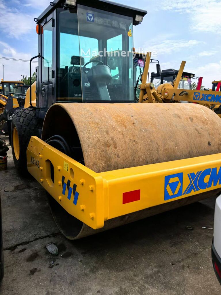 XCMG XS143 kompaktor s jednim valjkom