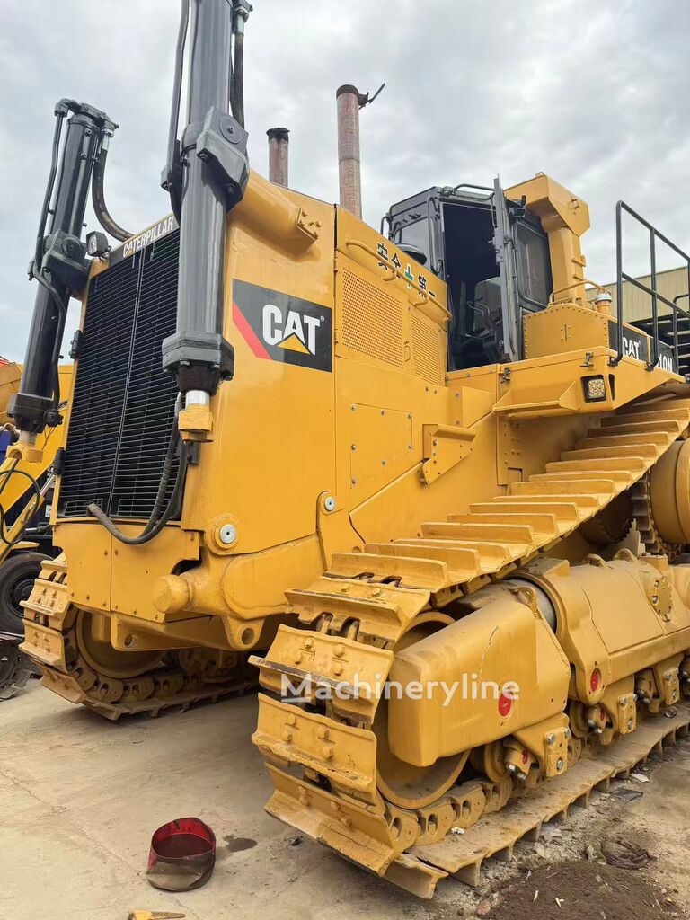 Caterpillar D10N buldožer