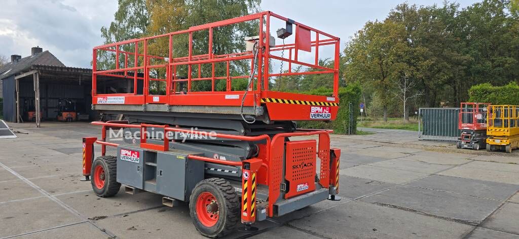 Skyjack SJ 9241 RT schaarhoogwerker diesel 9241 14m makazasta platforma