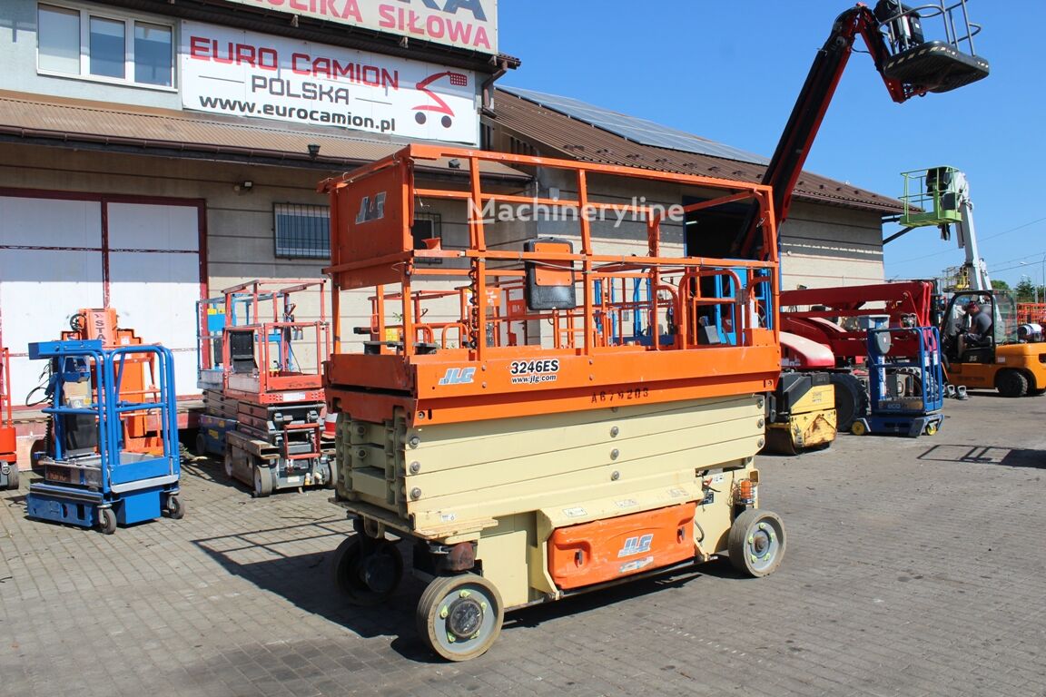 JLG 3246 ES makazasta platforma