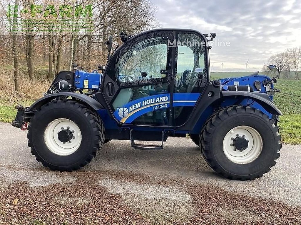 New Holland lm 7.42 teleskopski prednji utovarivač