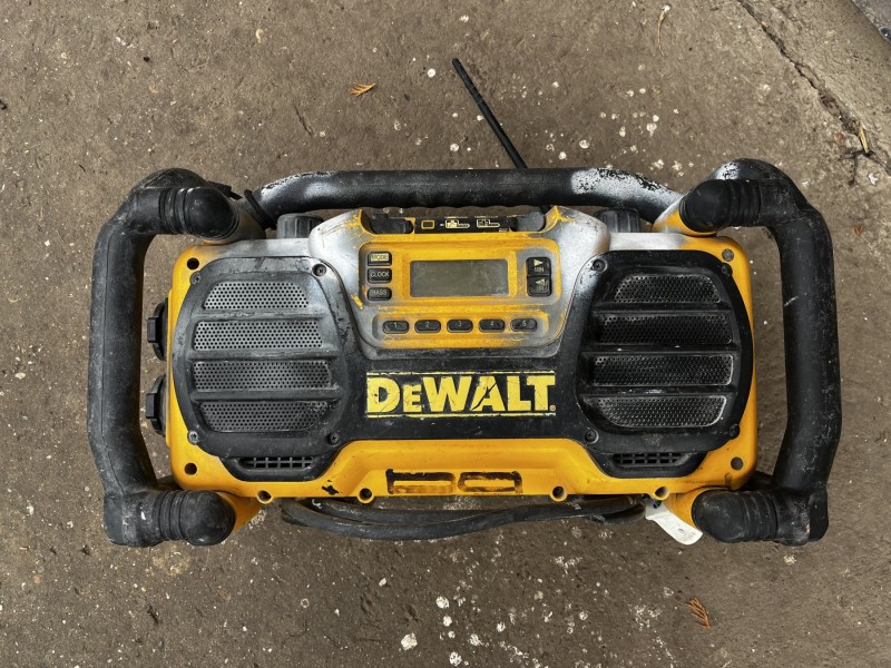 DEWALT DC013 - AKU RADIO