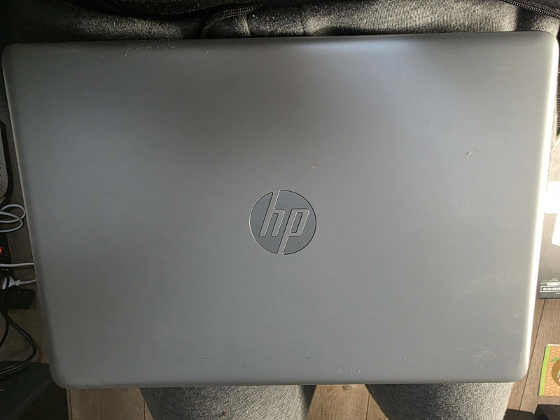 HP laptop i5 8250u 256gb m.2 4gb ddr4 ram 2666mhz