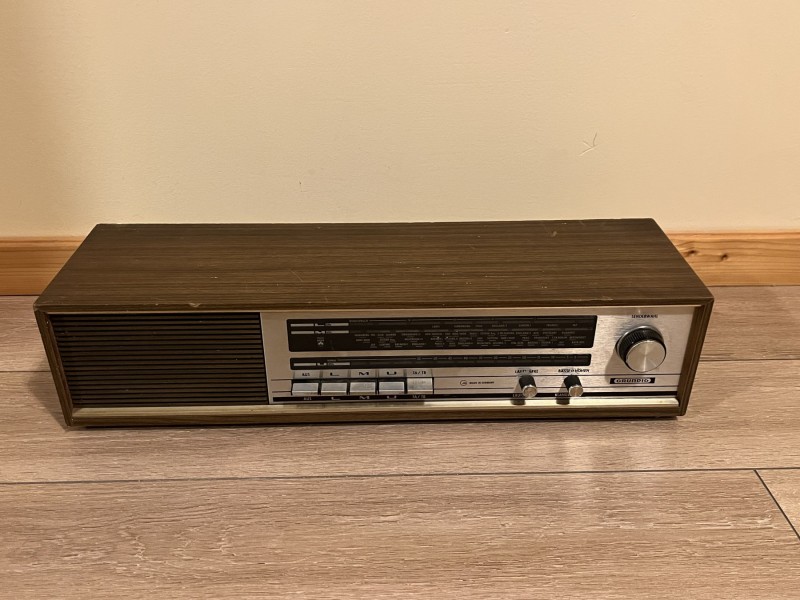 GRUNDIG Radio