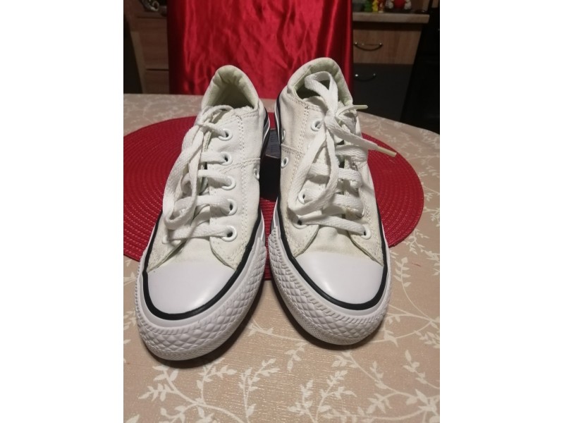 BELE CONVERSE PATIKE 35