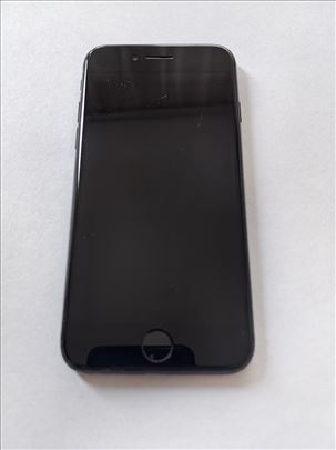 Iphone 7 128gb crni