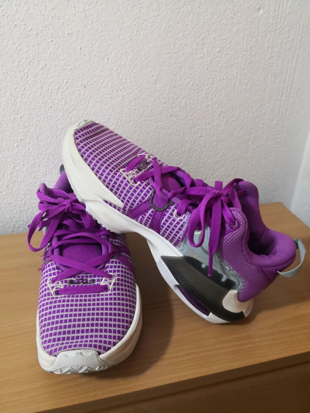 Patike Nike kao nove par puta nošene