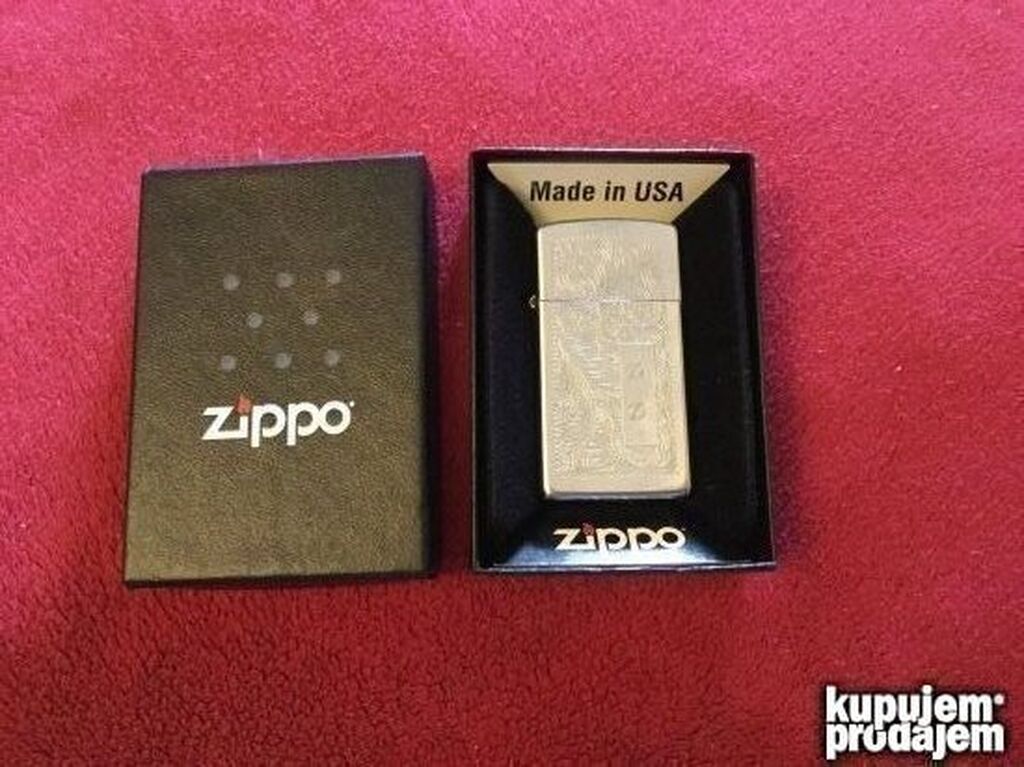 Original ZIPPO upaljac Made in USA Manji model. Vrlo lep
