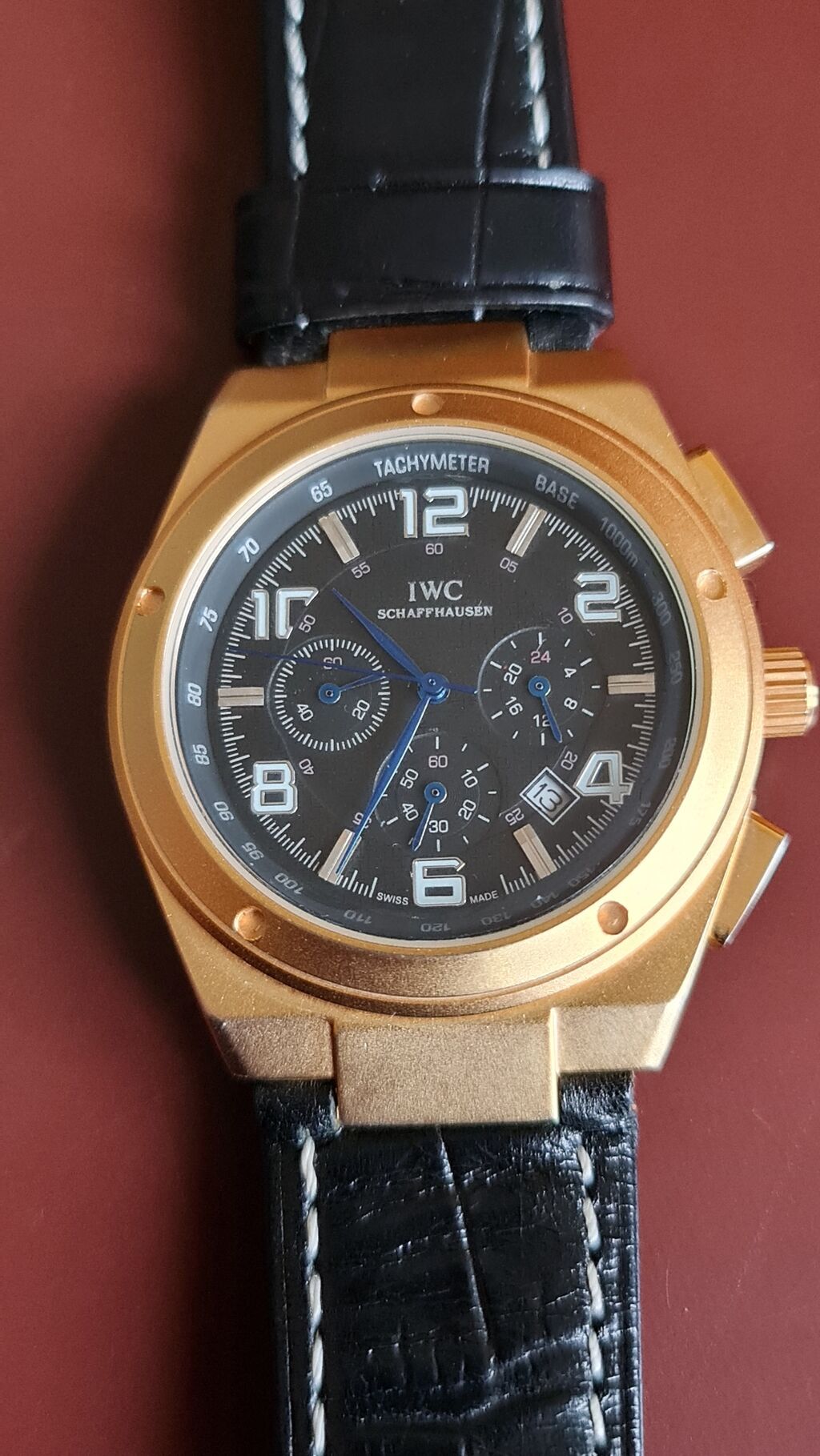 IWC Schaffhausen muški hronograf sat - Kućište okruglog oblika u