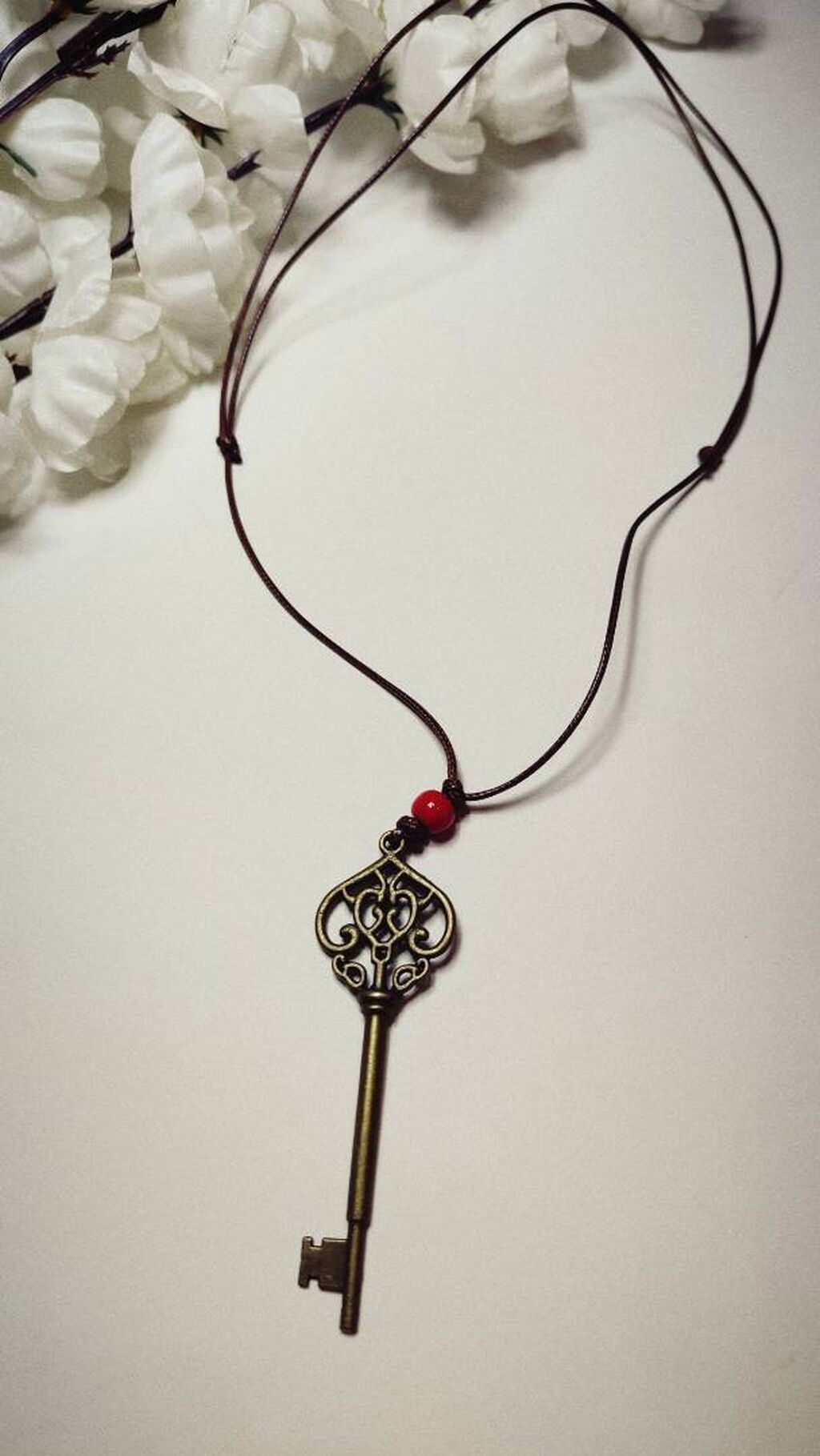 Ogrlica sa priveskom u obliku starinskog ključa - Privesak