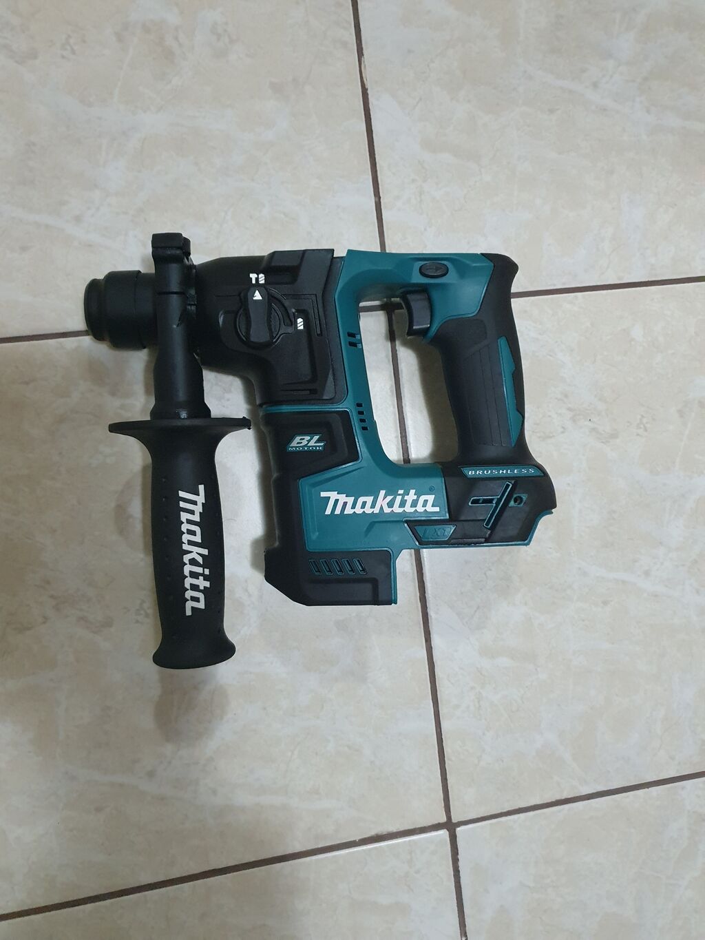 Makita akumulatorska bušeća čekić bušilica – model DHR171 (18V LXT) -