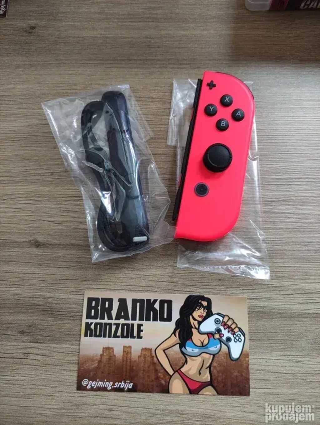 Original Joy Con kontroler za Nintendo Switch. Levi, crveni NOVO