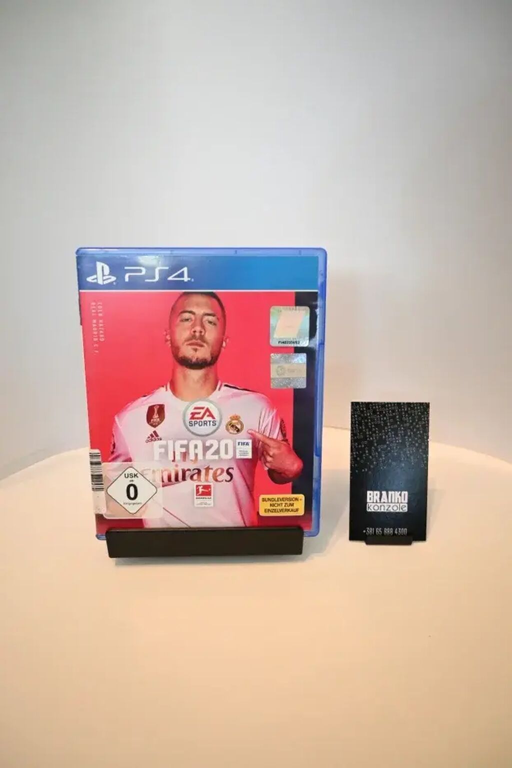 Prodajem original igricu za Sony Playstation 4 konzolu - FIFA 20Igra