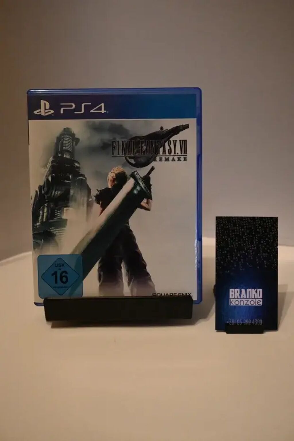 Prodajem original igricu za Sony Playstation 4 konzolu - Final Fantasy
