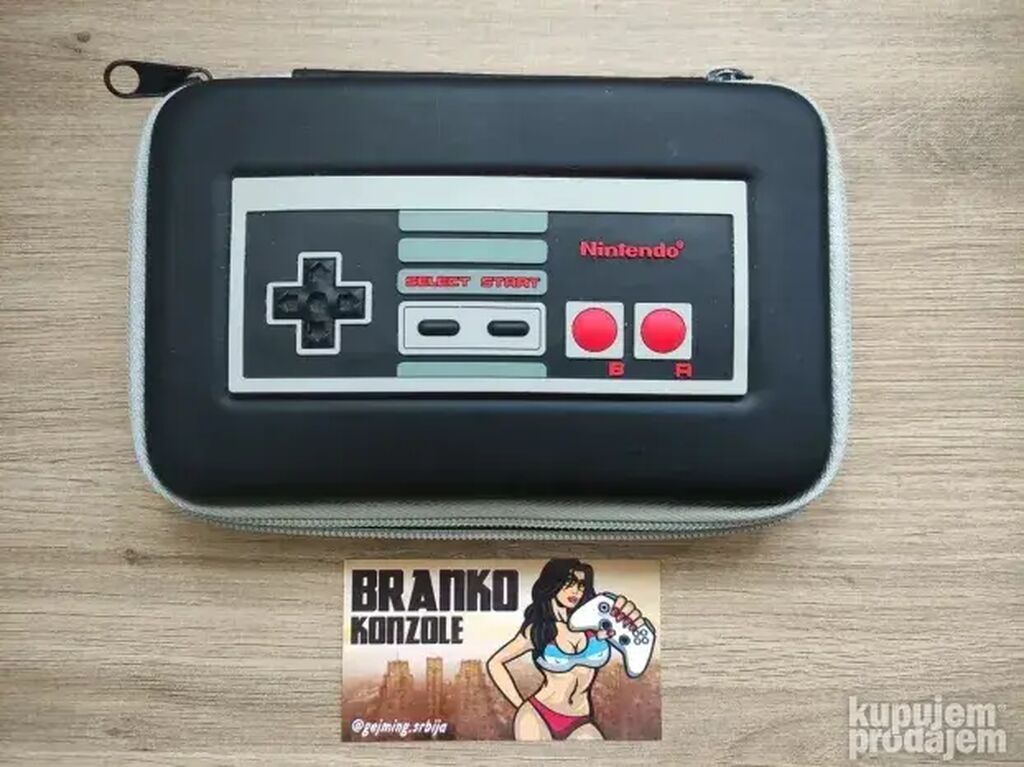 New Nintendo 3DS XL Retro NES Hard Pouch (futrola case) - original