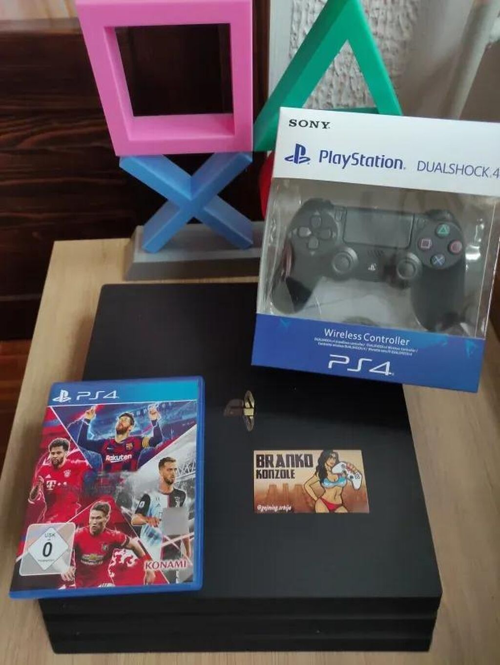    PS4 Pro 1TB ✅ Perfektno stanje — iz Nemačke, prvi vlasnik