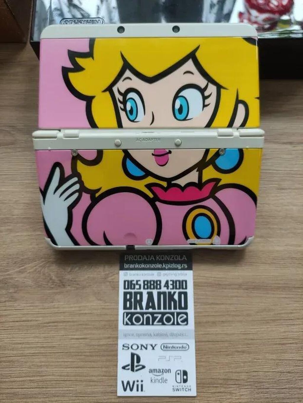 Prodajem NEW Nintendo 3DS konzolu (poslednji i najjaci model) -
