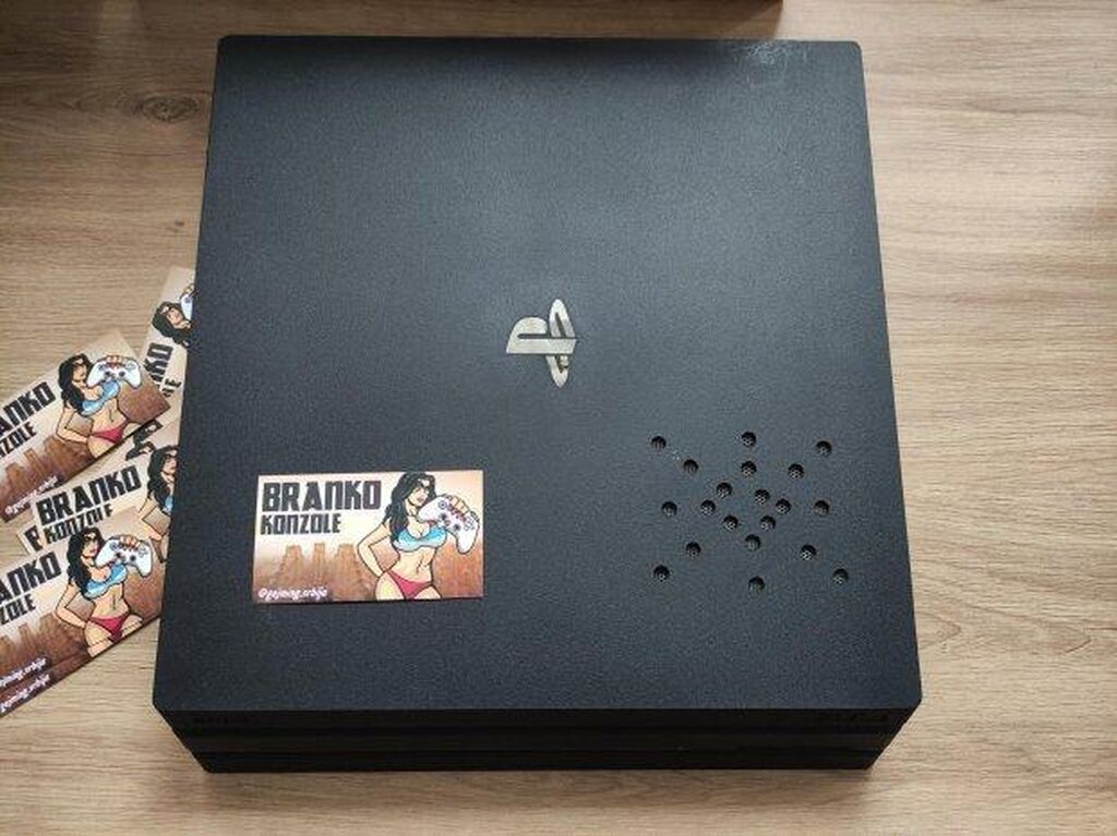    Sony PlayStation 4 PRO 1TB ✨ Baš odlično stanje — uvoz iz Nemačke