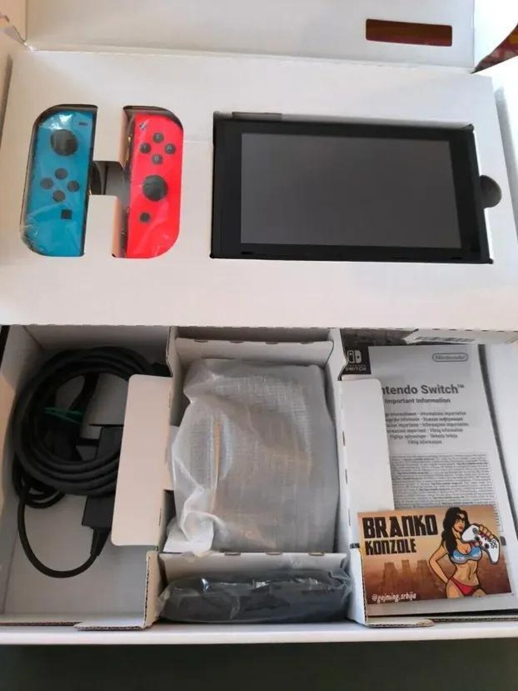    Nintendo Switch 32GB + 256GB microSD ✨ Perfektno stanje — pažljivo