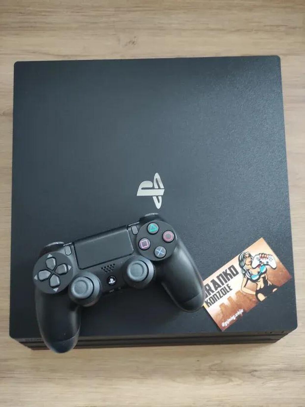    PS4 PRO 1TB (CUH7126) — cipovan 12.02 + 50 igara ✅ Stanje: 10/10